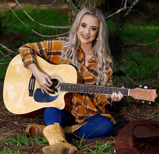 Karla Gouws | Musician: Singer & Guitarist (Despatch)